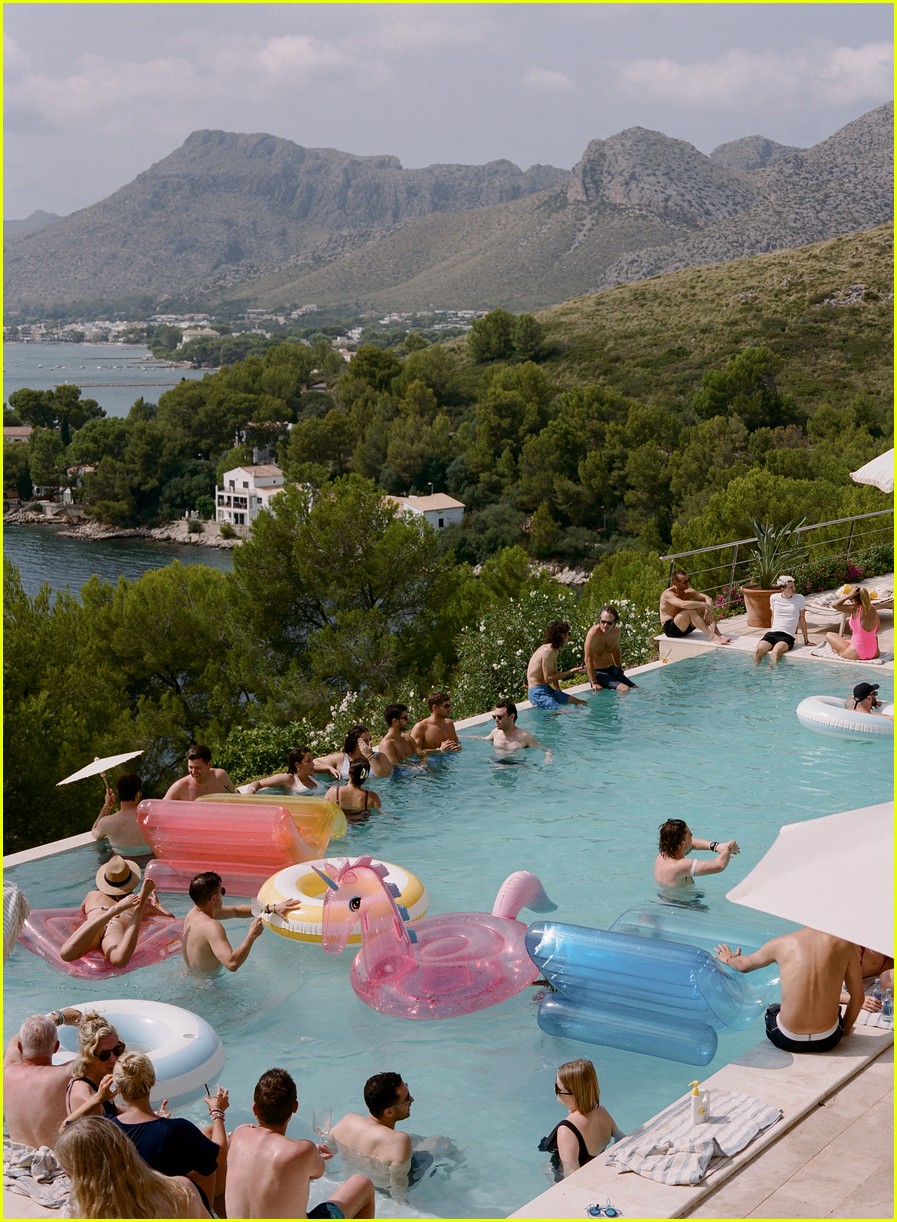 Joey King’s Wedding Photos Revealed, Weds Steven Piet in Intimate ...