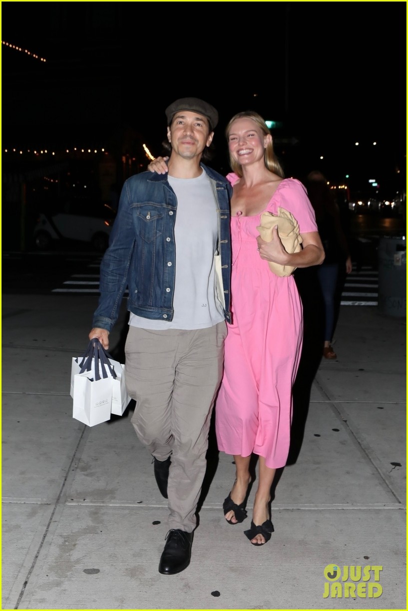 Kate Bosworth Goes Pretty in Pink for Date Night with Husband Justin ...