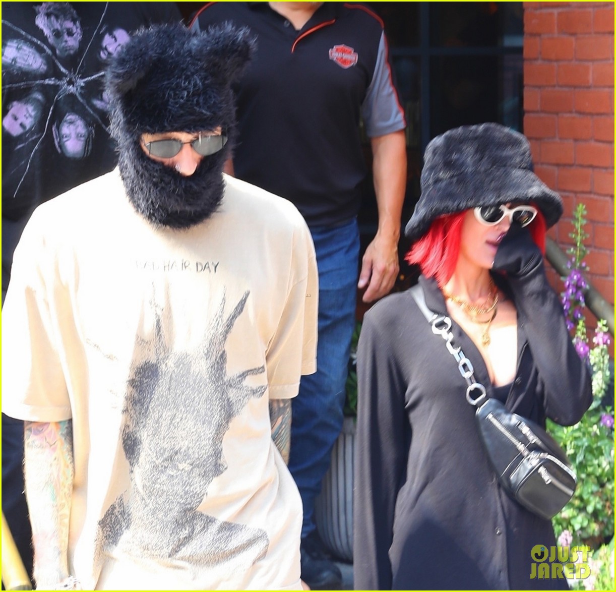 Machine Gun Kelly Wears Furry Ski Mask In NYC Heat, & Megan Fox Makes a ...