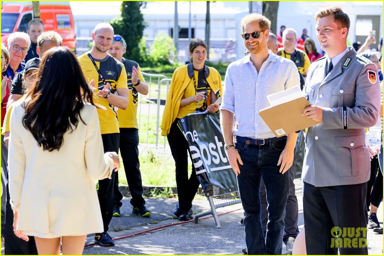 Prince Harry Celebrates 39th Birthday at Invictus Games 2023 with Wife ...