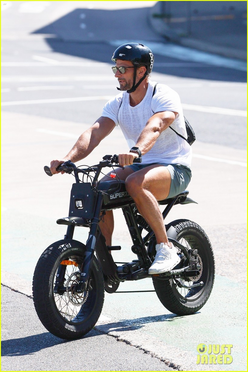 Tim Robards, the First 'Bachelor' in Australia, Bares Buff Body During ...