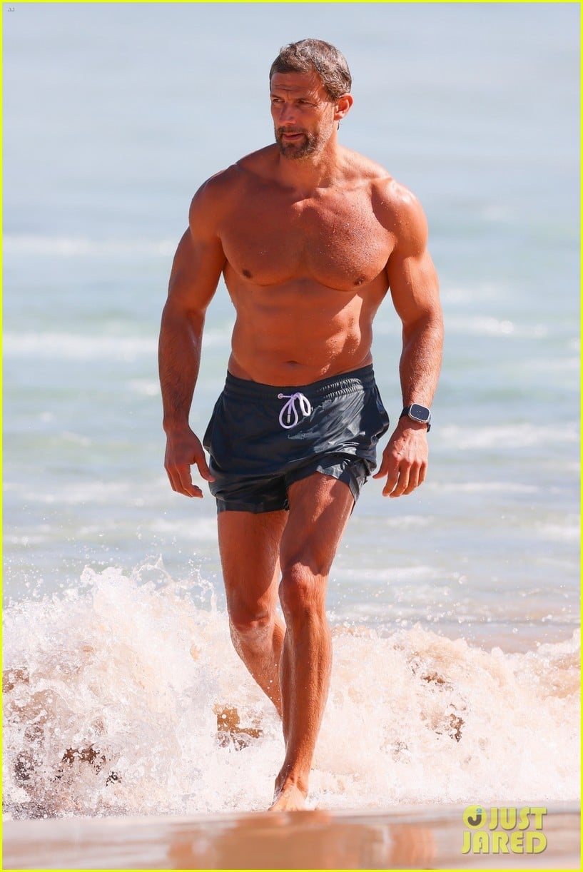 Photo: tim robards beach photos 60 | Photo 4971830 | Just Jared ...