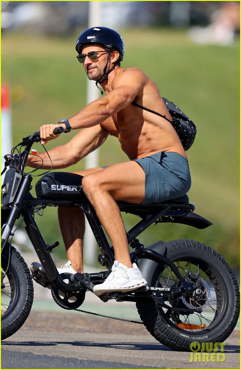 Tim Robards, the First 'Bachelor' in Australia, Bares Buff Body During ...