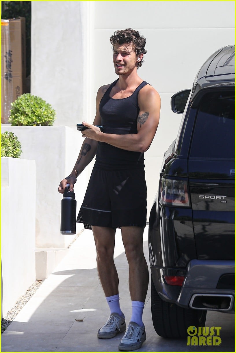 Shawn Mendes Looks Fit While Leaving the Gym in L.A.: Photo 4965967 ...