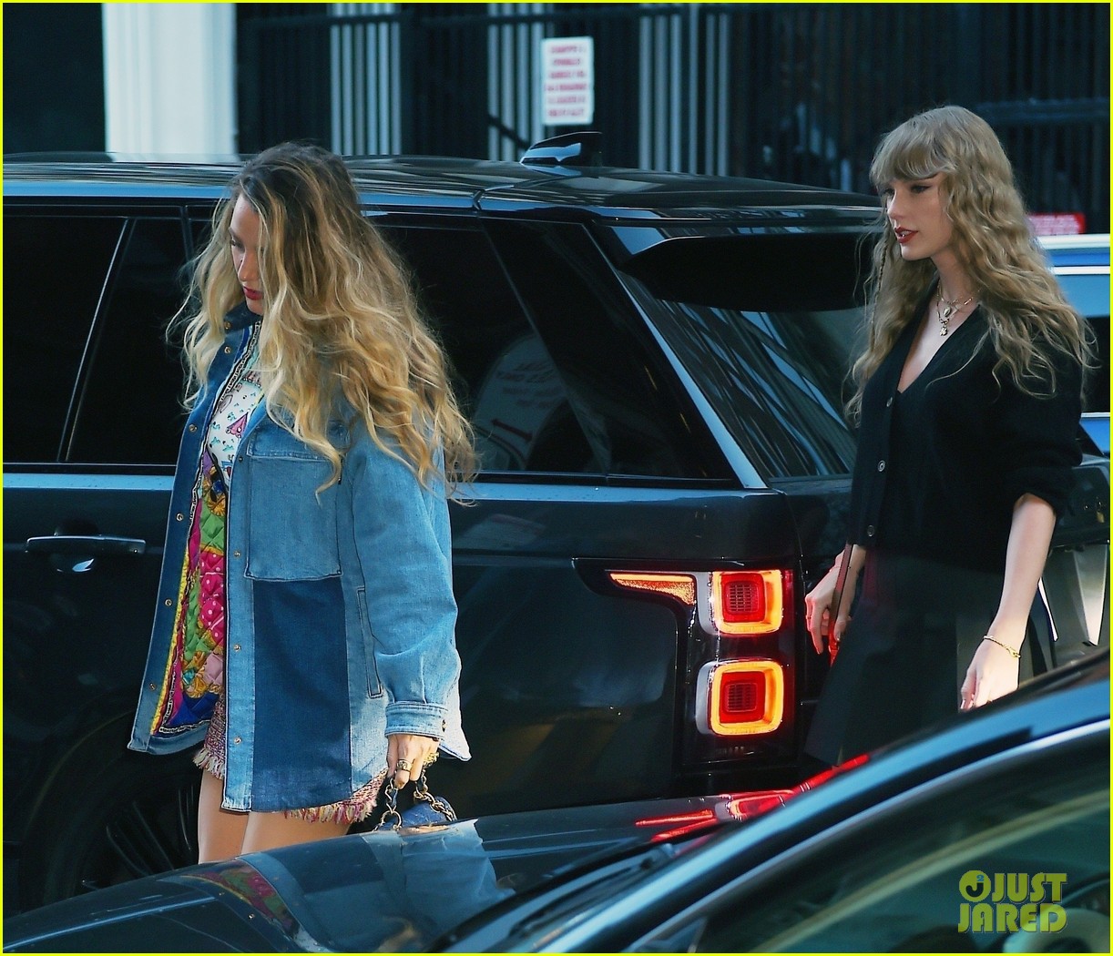Taylor Swift & Blake Lively Grab Dinner Together in New York City ...