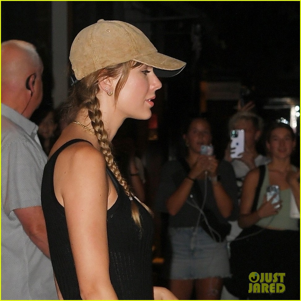 Taylor Swift Heads Out After Late-Night Session at Recording Studio in ...