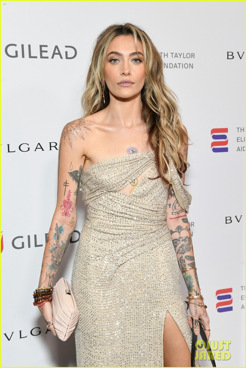 Angela Bassett & Courtney B. Vance Honor Magic Johnson & Wife Cookie at ...