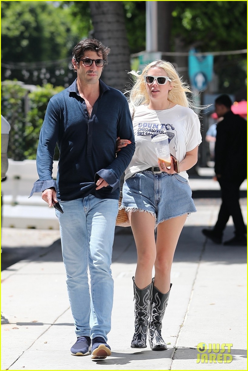 Pretty Little Liars' Ashley Benson Is Reportedly Pregnant, Expecting ...