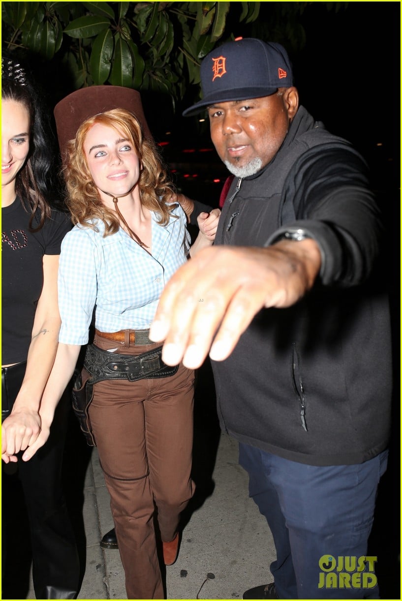 Billie Eilish Hangs Out with Her Ex Jesse Rutherford's Ex-Girlfriend at ...