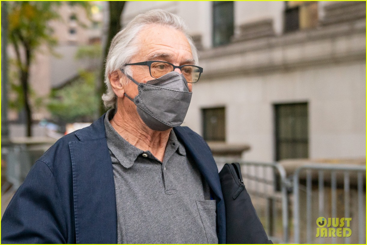 Robert De Niro Takes the Stand in Gender Discrimination Case Against ...
