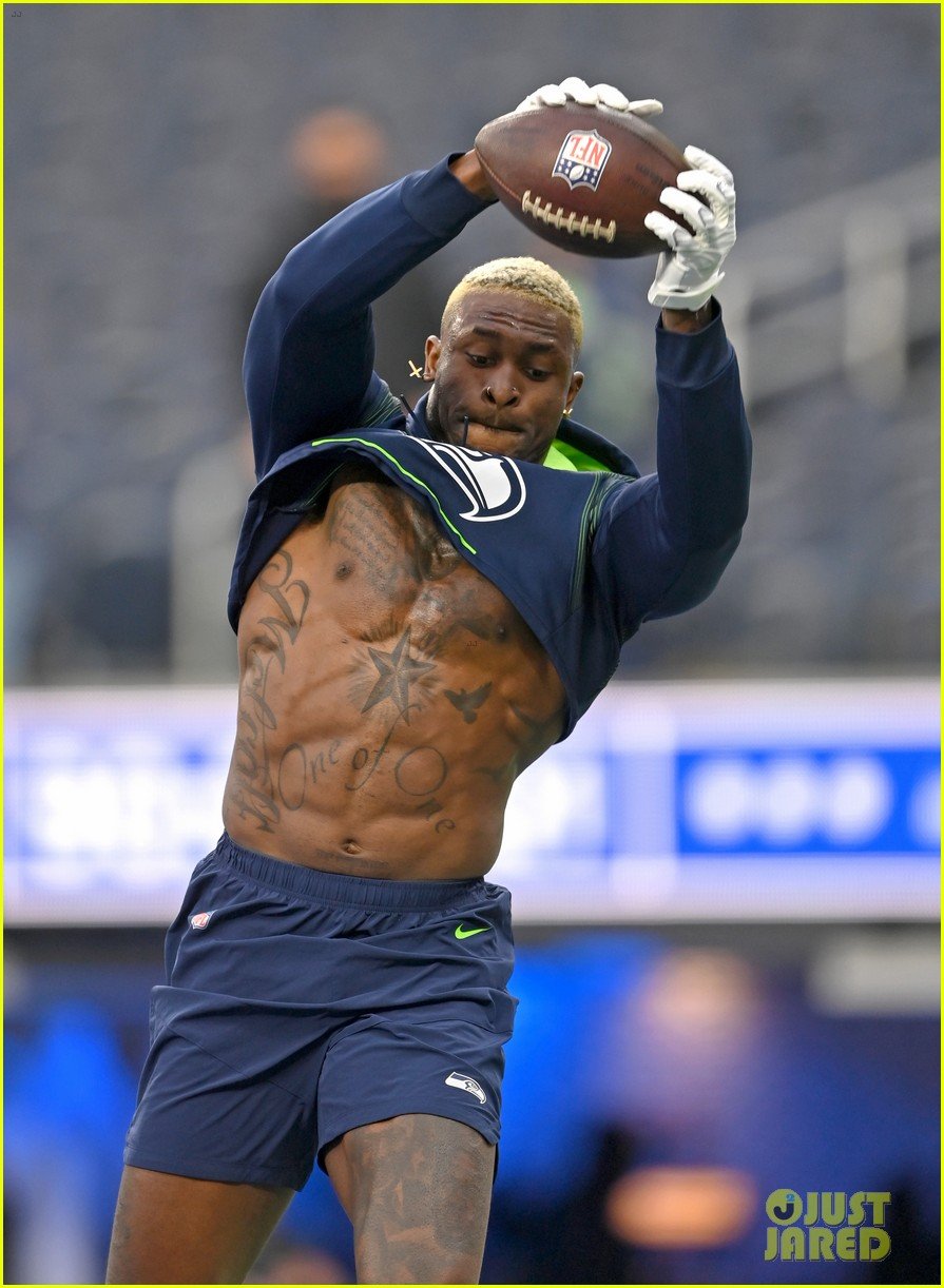 Who Is DK Metcalf's Girlfriend? She's a World-Famous Singer!: Photo ...