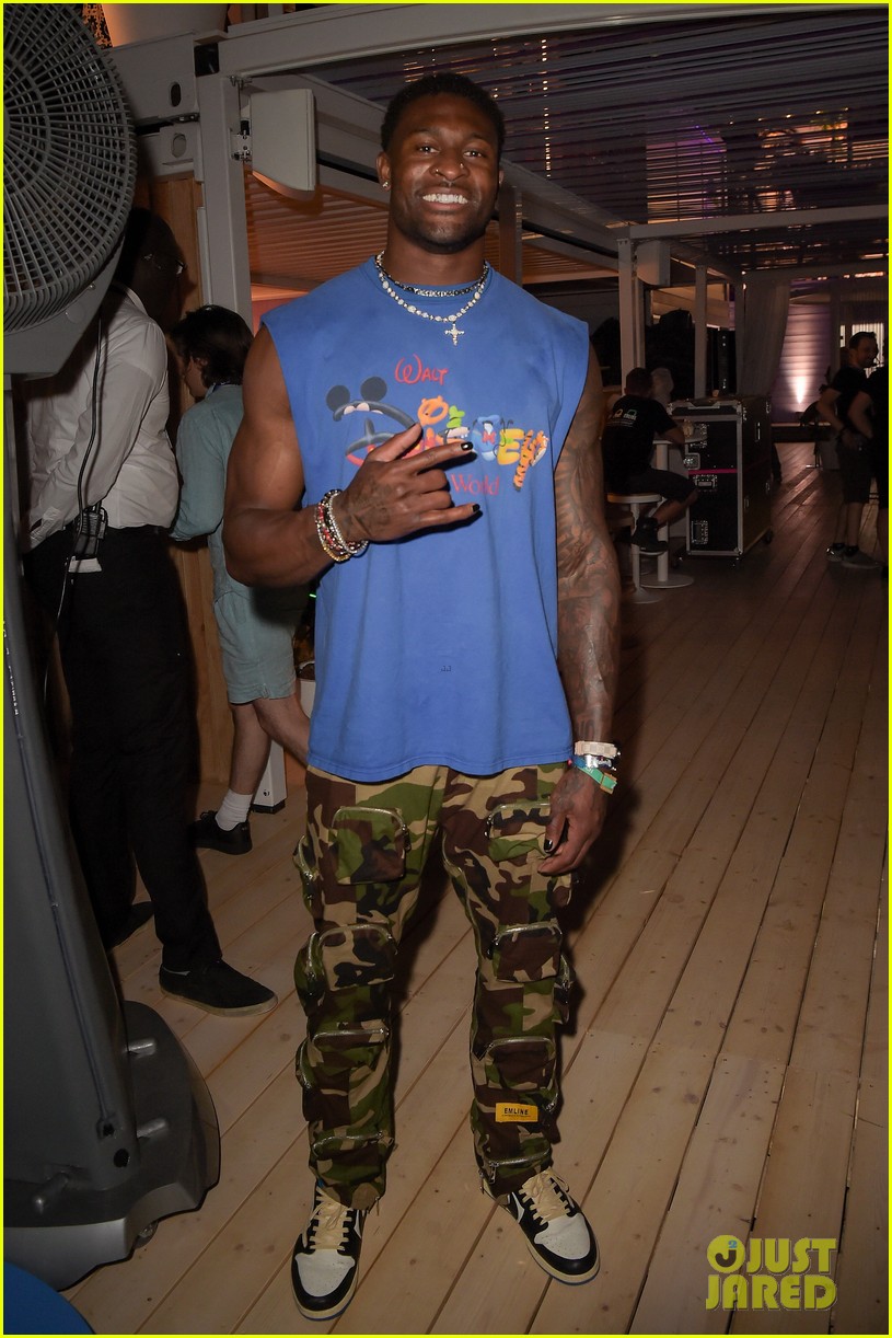 Who Is DK Metcalf's Girlfriend? She's a World-Famous Singer!: Photo ...