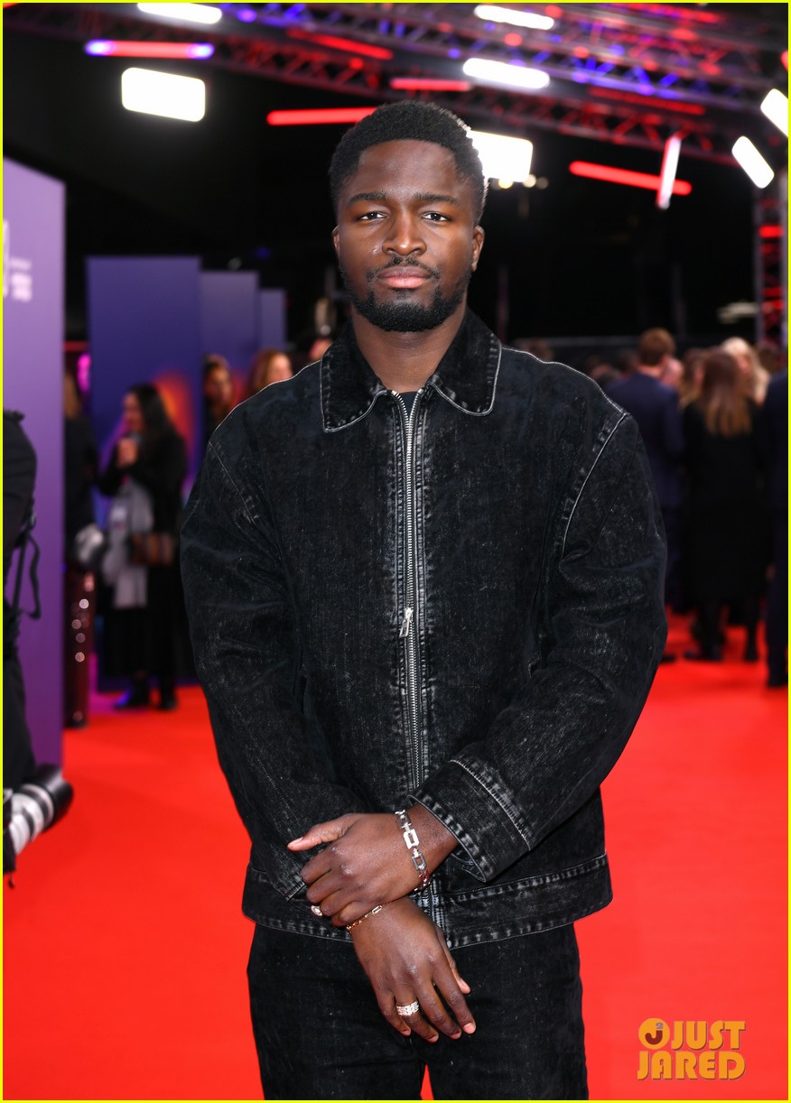 Emily Ratajkowski Caught Kissing Actor Stéphane Bak in Paris!: Photo ...