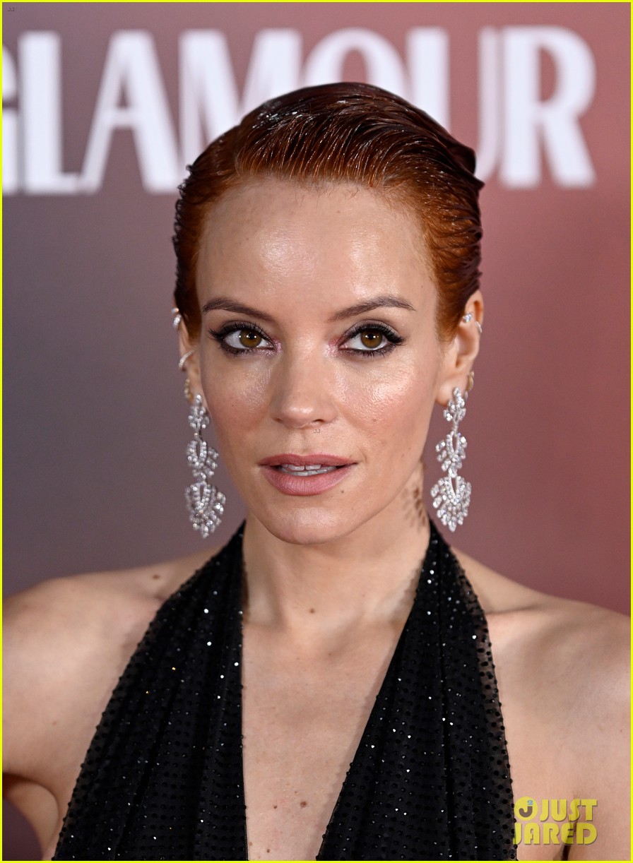 America Ferrera, Ariana DeBose, & More Honored at Glamour Women of the ...