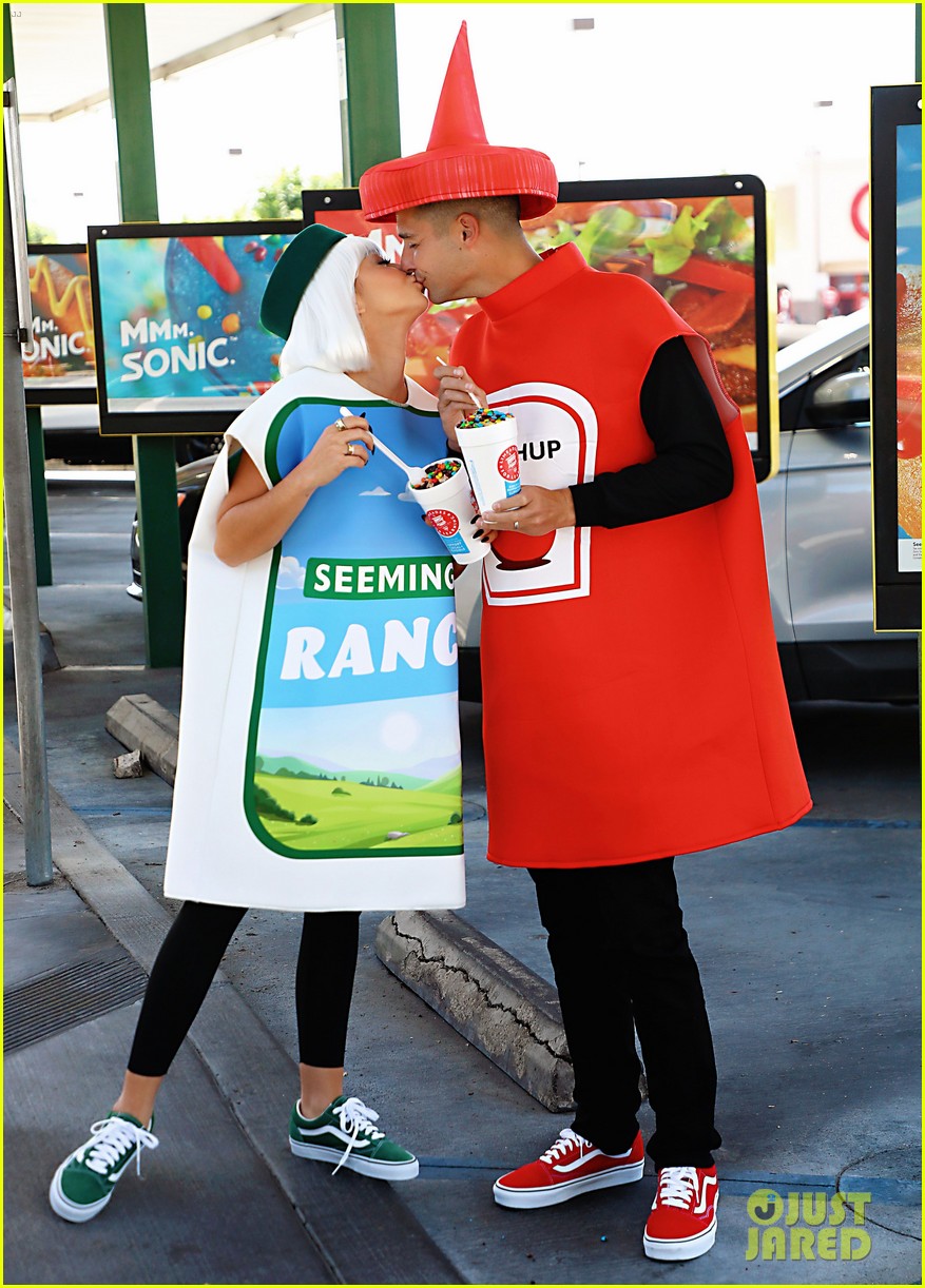 'Seemingly Ranch' Halloween Costume: Sarah Hyland Takes On the Viral ...
