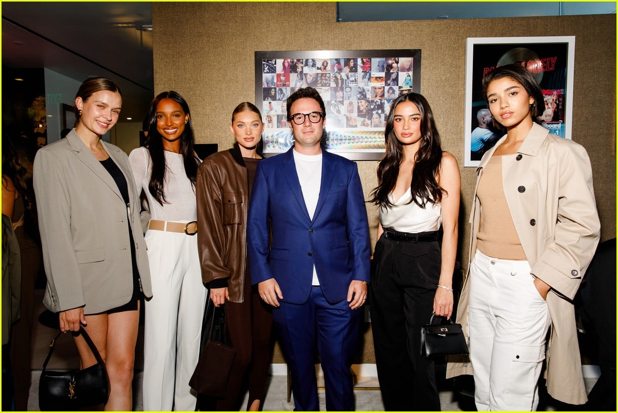 Jennifer Lopez Celebrates the Launch of Her New Intimissimi Collection ...