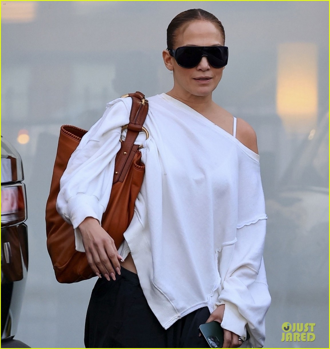 Jennifer Lopez Keeps Comfy in Sweats for Studio Visit in L.A.: Photo ...