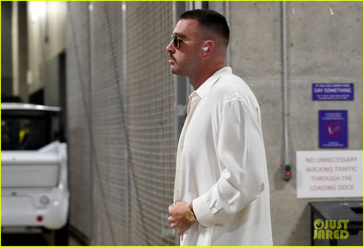 Travis Kelce Defends His Velvet Pants, Which Taylor Swift Fans Compared ...