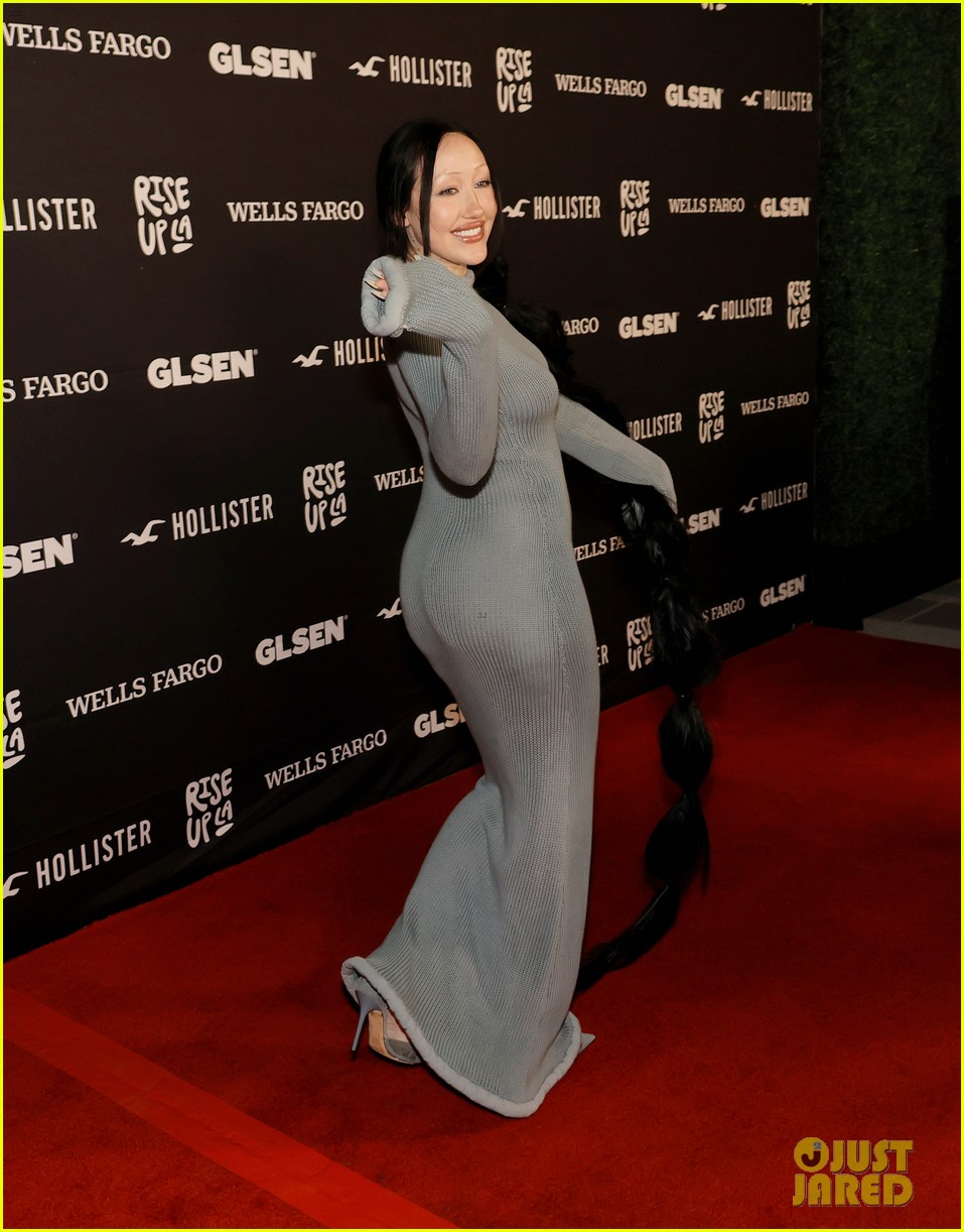 Noah Cyrus Channels Rapunzel with Floor-Length Hair at GLSEN Event ...