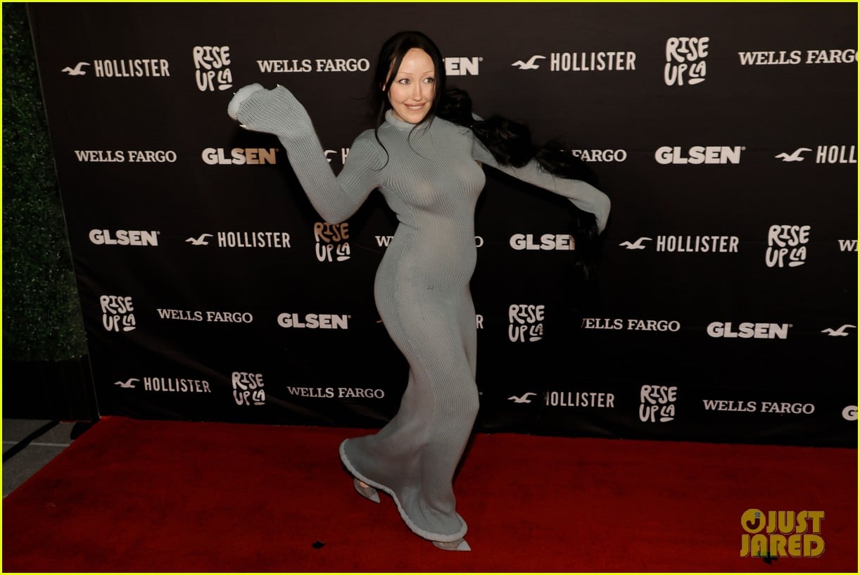 Noah Cyrus Channels Rapunzel with Floor-Length Hair at GLSEN Event ...