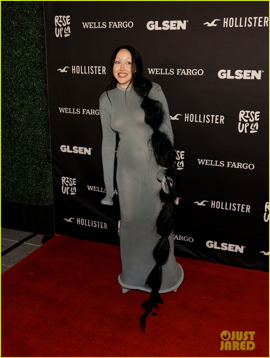 Noah Cyrus Channels Rapunzel with Floor-Length Hair at GLSEN Event ...