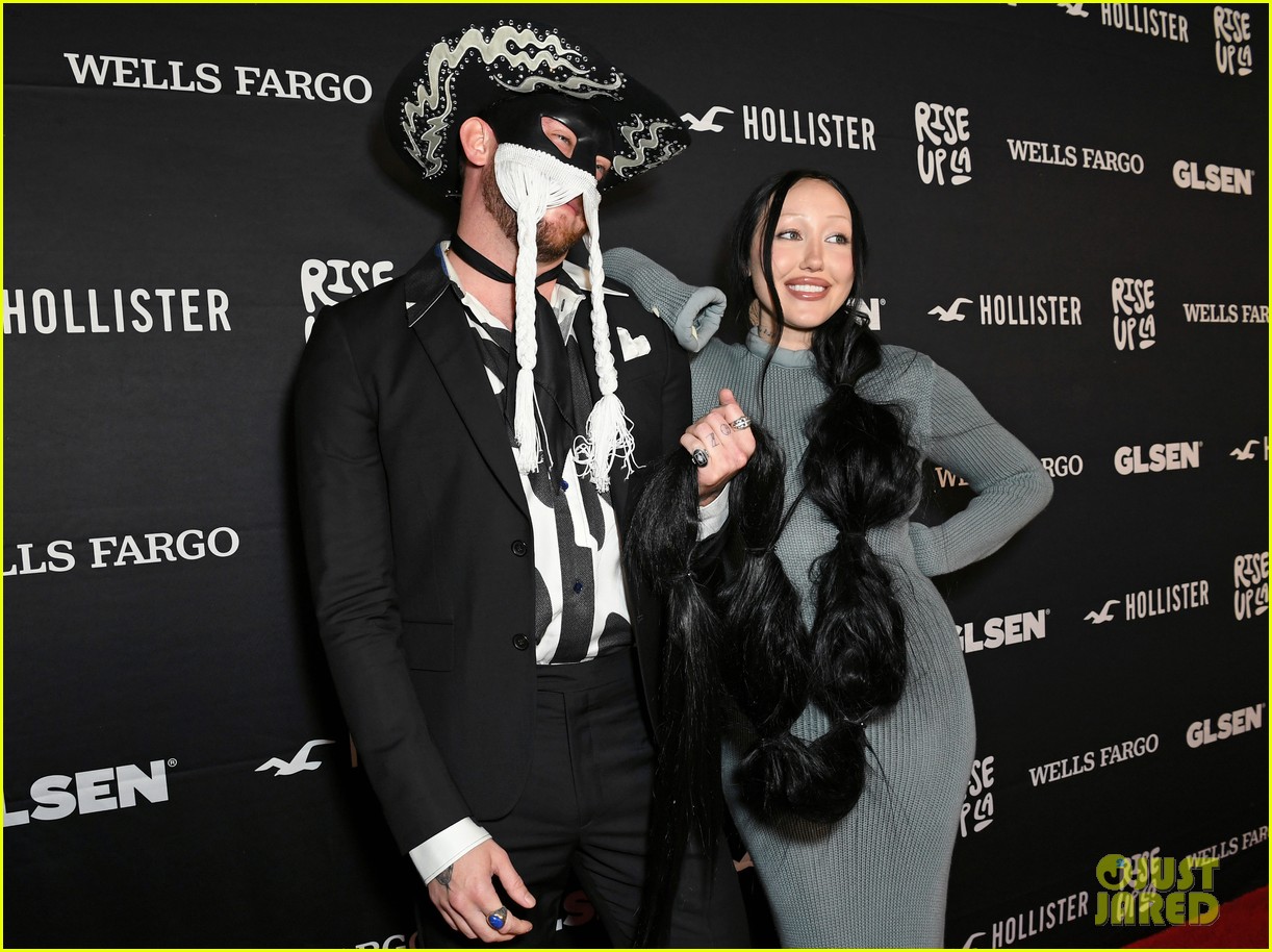 Noah Cyrus Channels Rapunzel with Floor-Length Hair at GLSEN Event ...