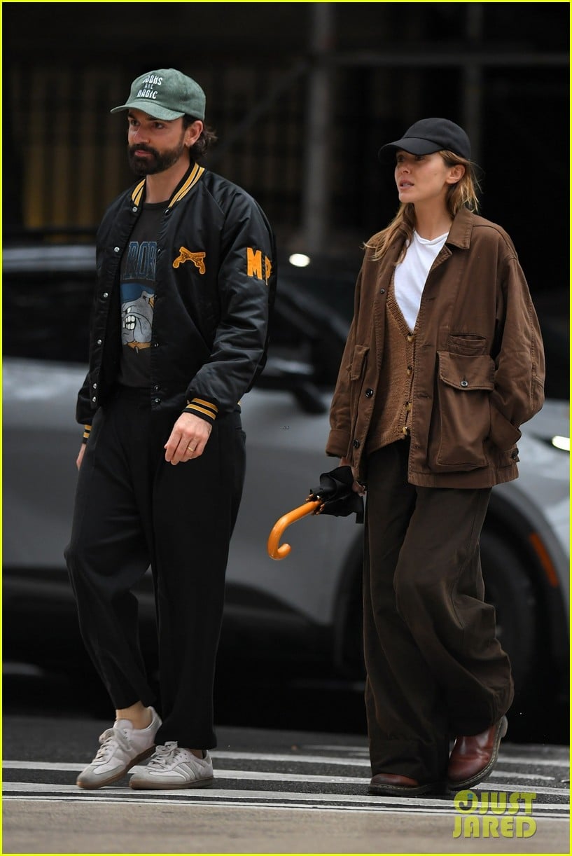 Elizabeth Olsen & Husband Robbie Arnett Go for a Stroll Together in the ...