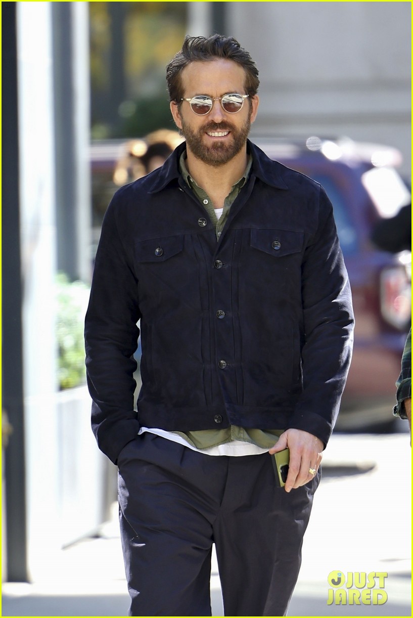 Ryan Reynolds Goes for Birthday Stroll with Shawn Levy in New York ...