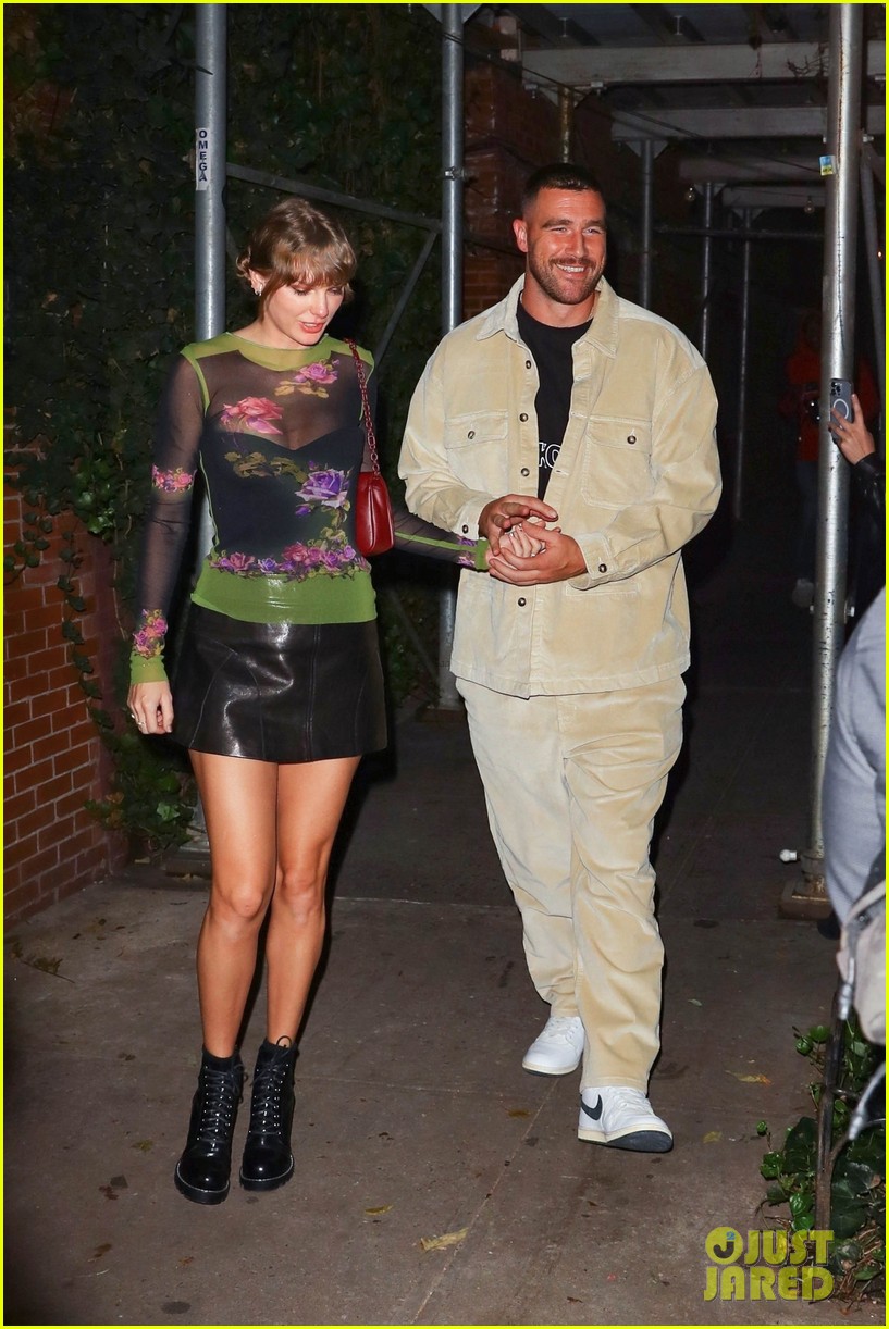 Taylor Swift & Travis Kelce Hold Hands On Second Night Out in NYC!: Photo 4977664 | Taylor Swift ...
