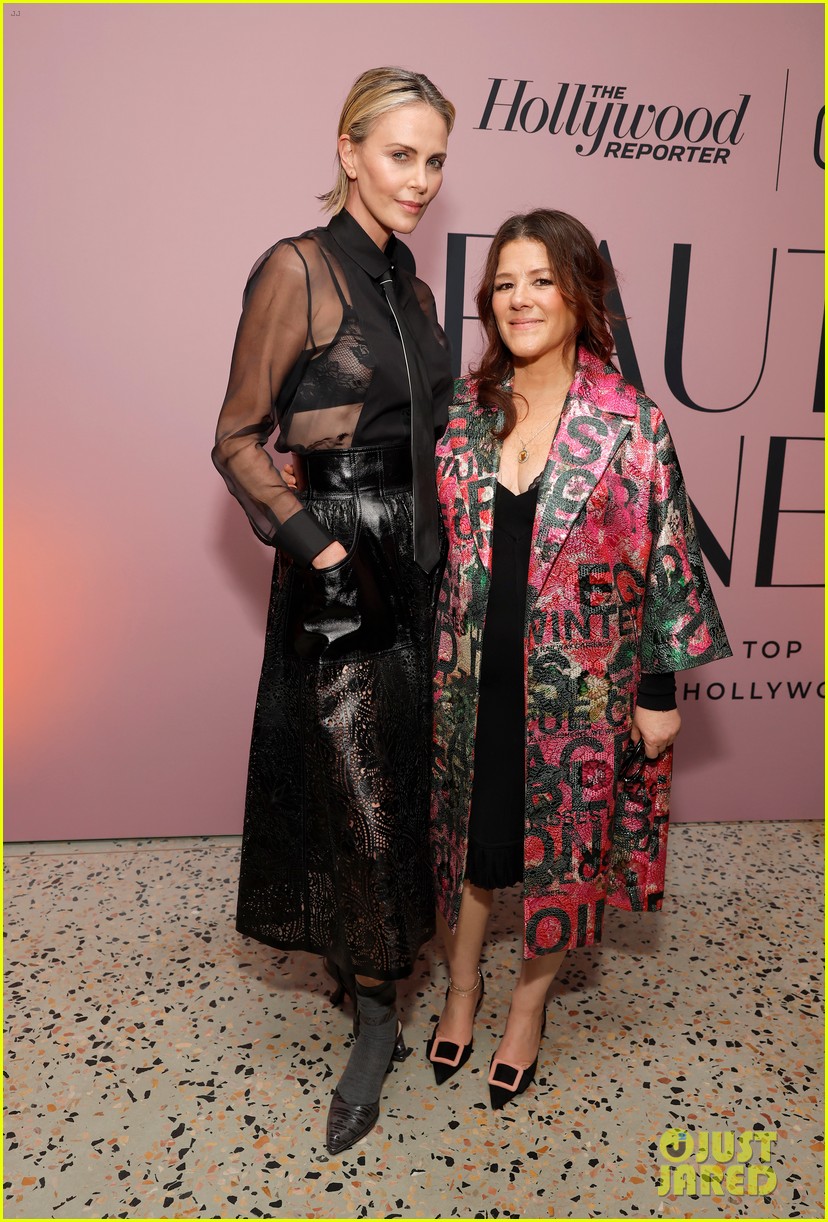 Charlize Theron Honors Her Whole Glam Squad at THR's Beauty Dinner in L ...