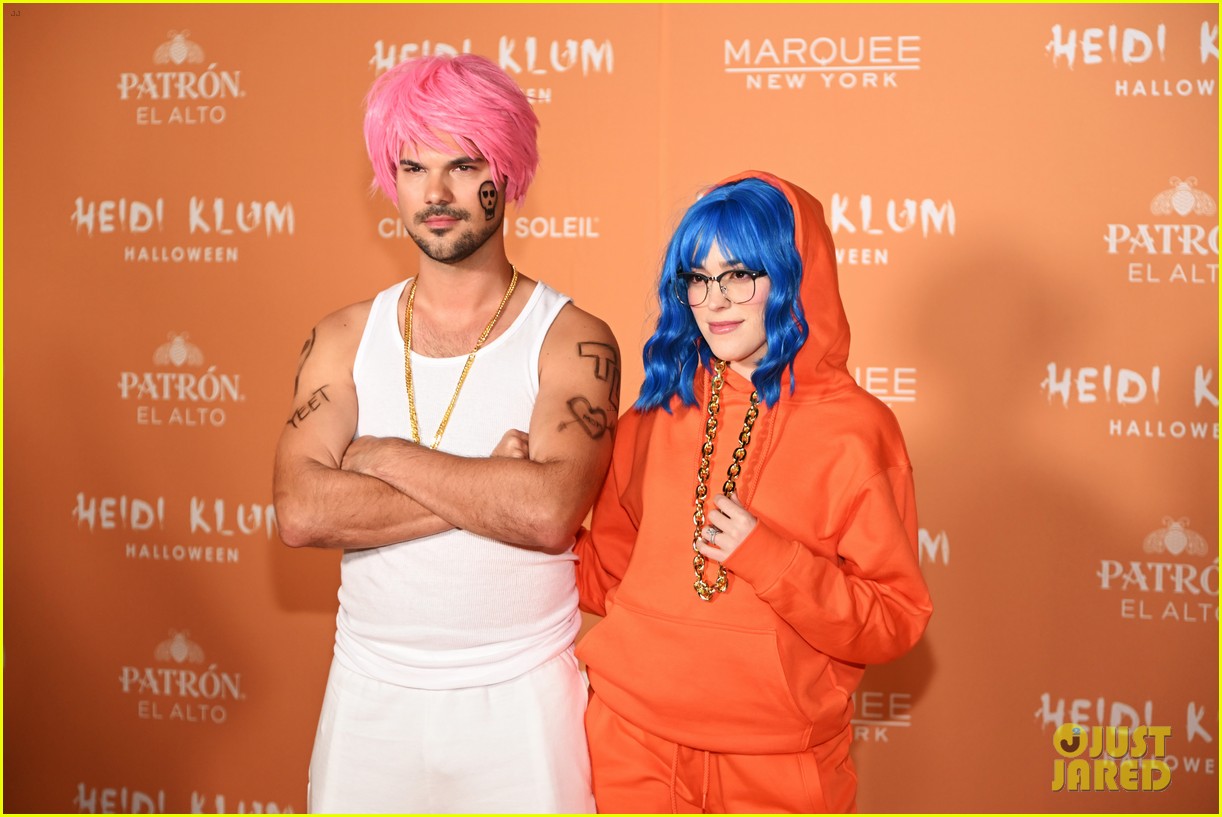 Rachel Zegler & Boyfriend Josh Andrés Rivera Dress Up as Daphne & Fred ...