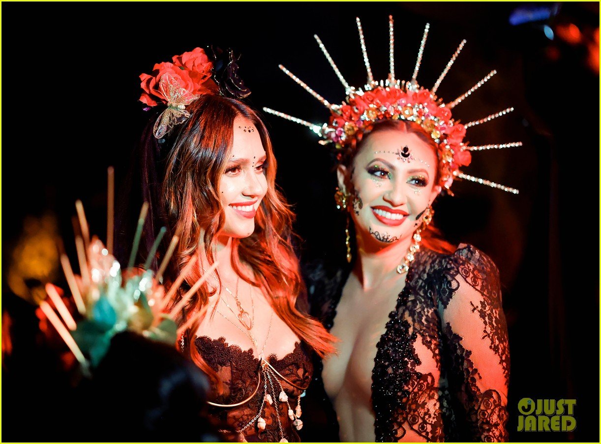 Jessica Alba Dresses Festively for Dia de Muertos Party Thrown By Friend Carlos Eric Lopez ...
