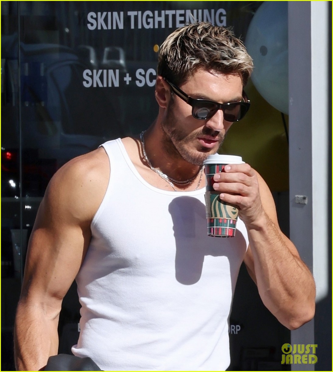 Chris Appleton Steps Out Without Wedding Ring Amid Divorce from Lukas ...