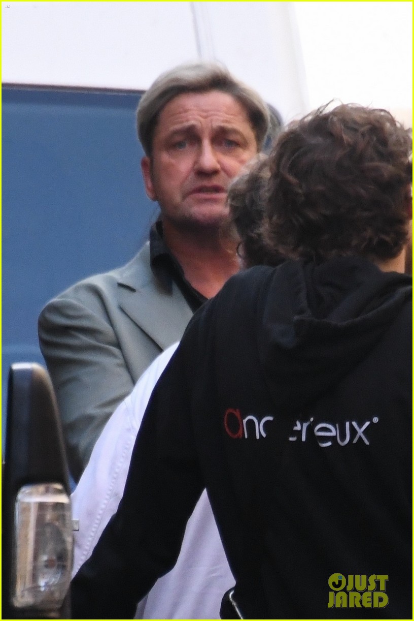 Gerard Butler Spotted With Blond Hair While Filming New Movie with ...