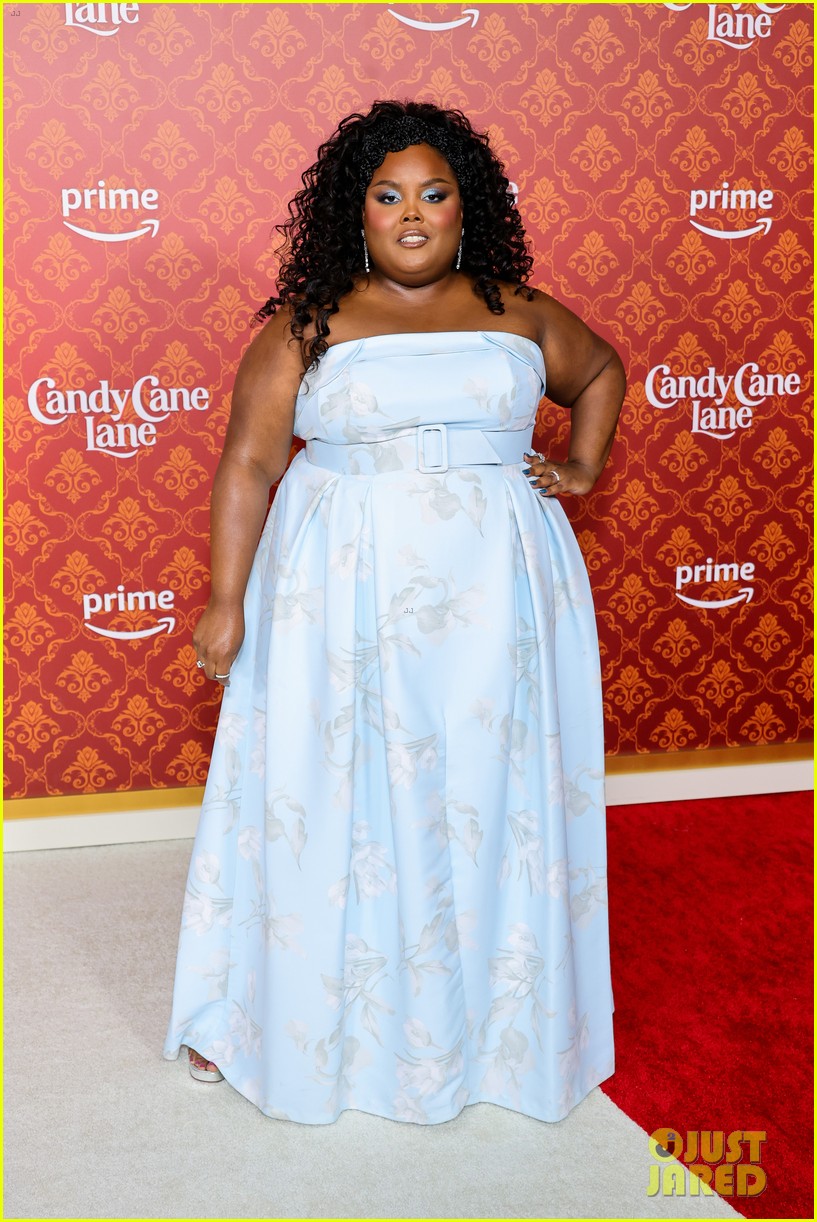 Eddie Murphy & Tracee Ellis Ross Attend 'Candy Cane Lane' Premiere in L ...