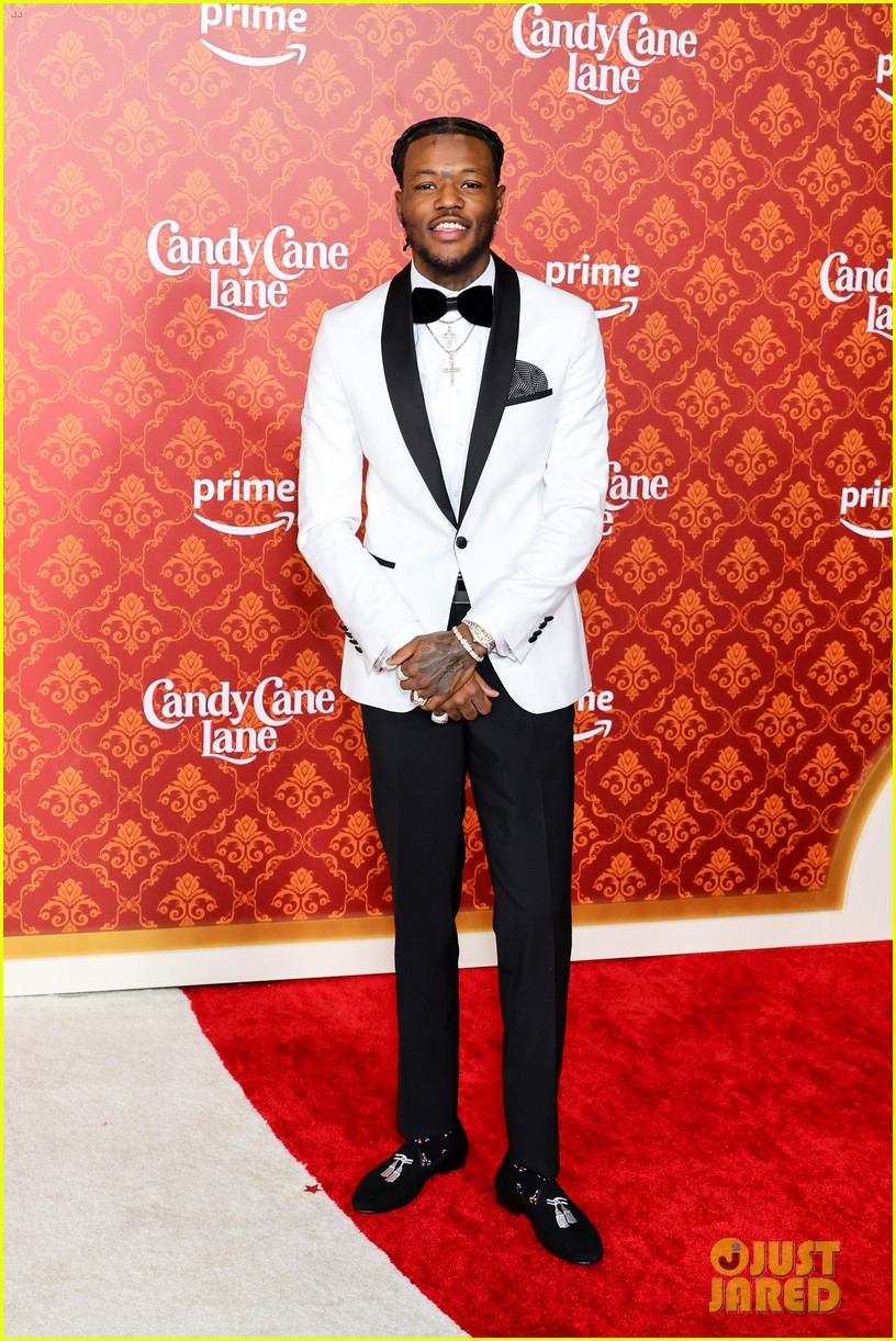 Eddie Murphy & Tracee Ellis Ross Attend 'Candy Cane Lane' Premiere in L ...