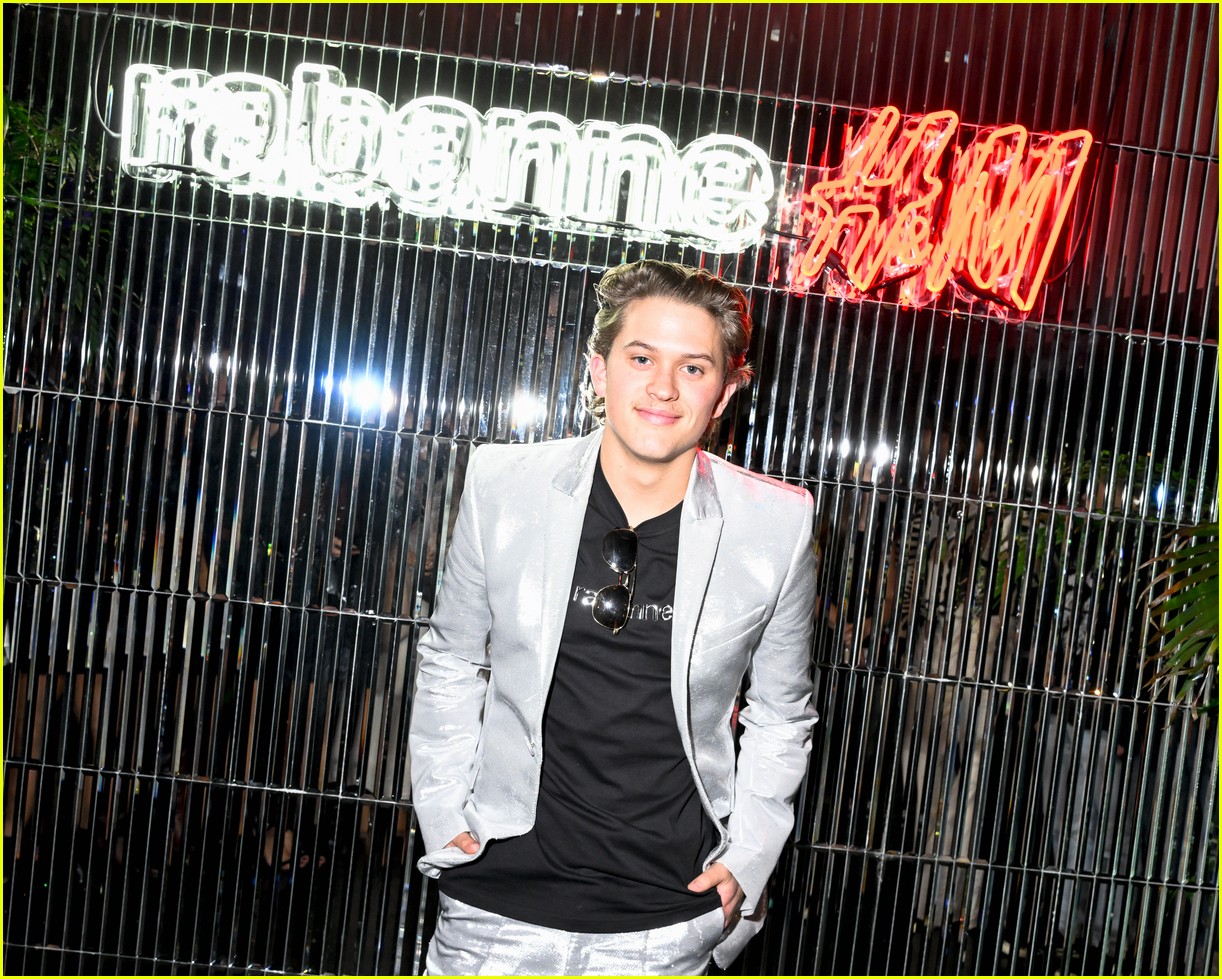 Reese Witherspoon's Son Deacon Phillippe Talks His Style Choices While ...