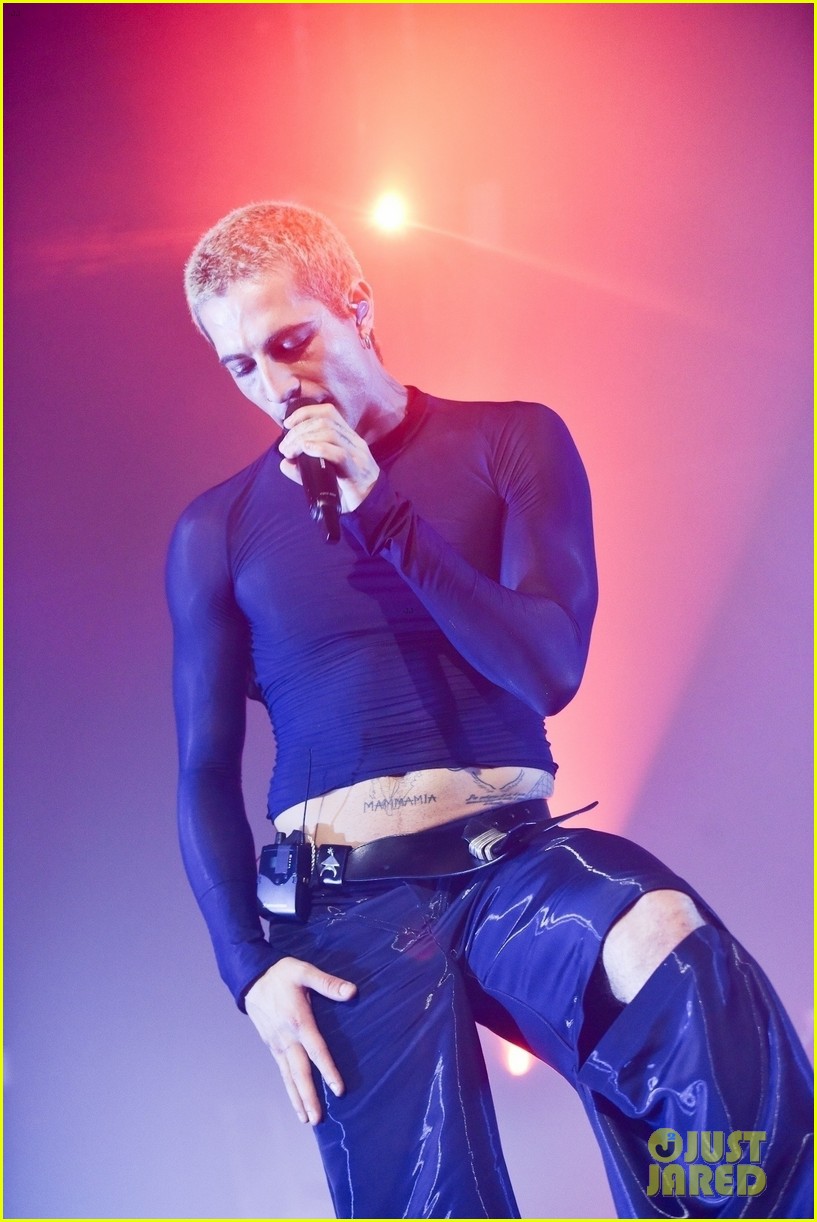 Dove Cameron Leaves Maneskin Concert with Lead Singer Damiano David in ...