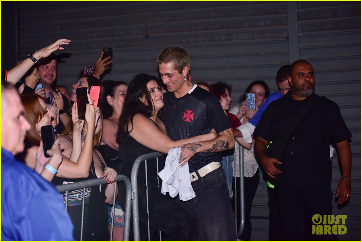 Dove Cameron Leaves Maneskin Concert with Lead Singer Damiano David in ...