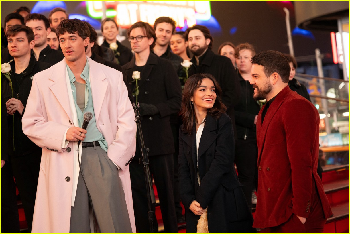 'Hunger Games' Prequel Cast Takes Over Times Square for First ...