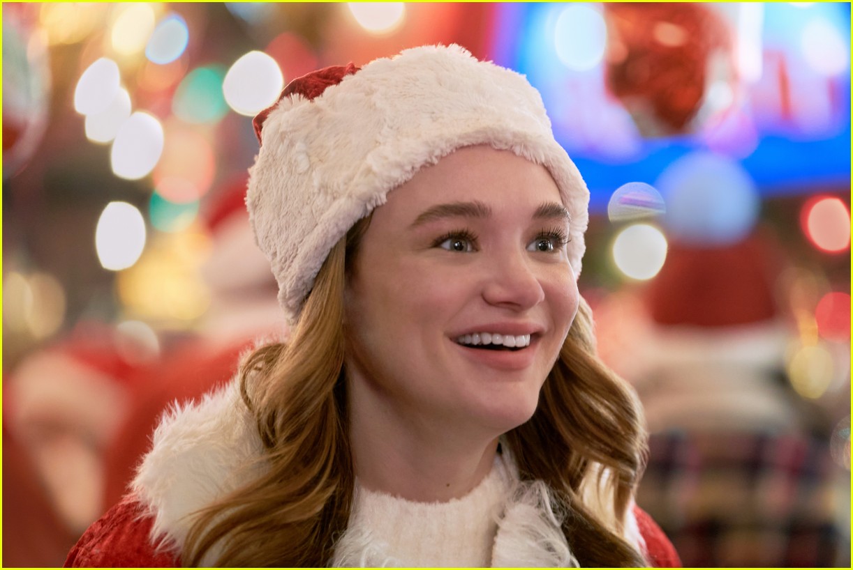 Hallmark Fans Rave About Hunter King's 'The Santa Summit' as Best ...