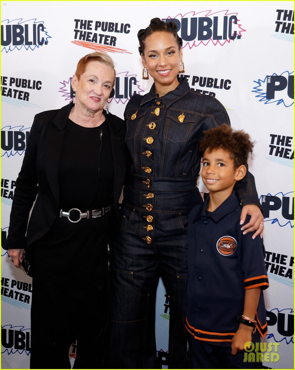 Alicia Keys' Mom & Son Join Her for Opening of New Musical 'Hell's ...