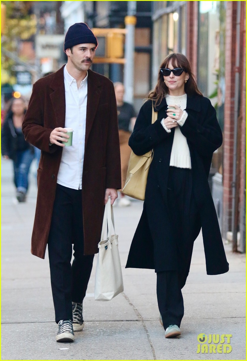 Dakota Johnson Grabs Coffee with BFF Blake Lee in NYC: Photo 4986594 ...