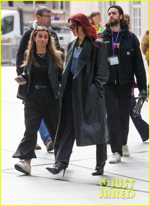 Dua Lipa Gives First Listen of New Single 'Houdini' to Fans on the ...