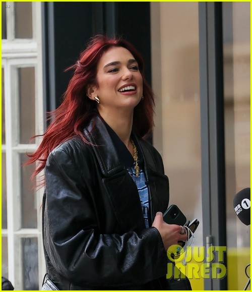 Dua Lipa Gives First Listen of New Single 'Houdini' to Fans on the ...