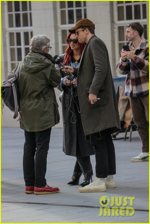 Dua Lipa Gives First Listen of New Single 'Houdini' to Fans on the ...