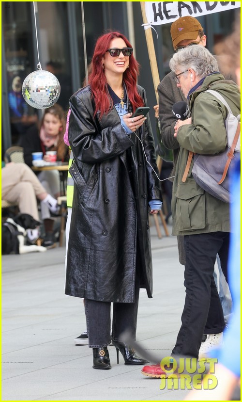 Dua Lipa Gives First Listen of New Single 'Houdini' to Fans on the ...