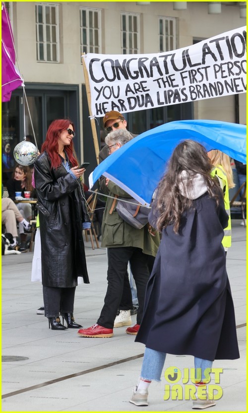 Dua Lipa Gives First Listen of New Single 'Houdini' to Fans on the ...