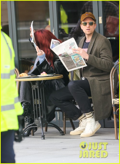 Dua Lipa Gives First Listen of New Single 'Houdini' to Fans on the ...