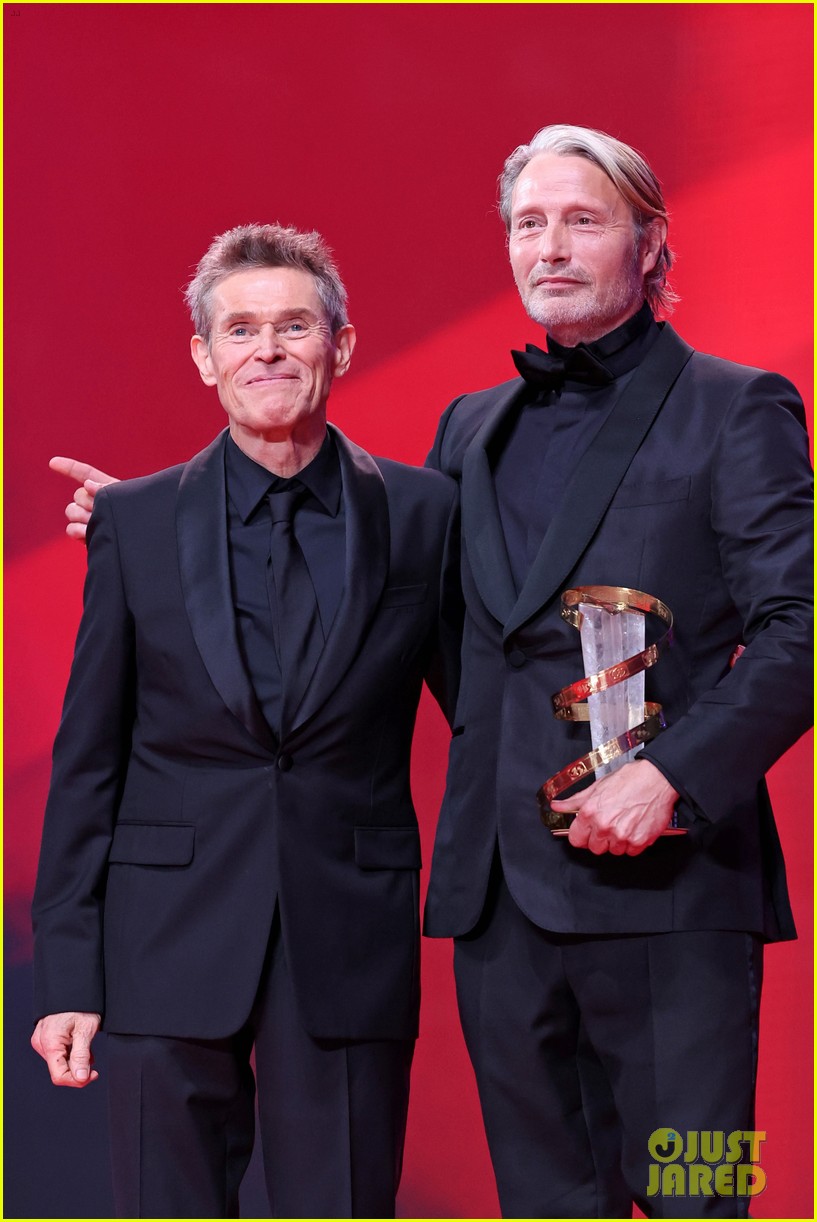 Jessica Chastain Joins Alexander Skarsgard, Joel Edgerton, & More at ...